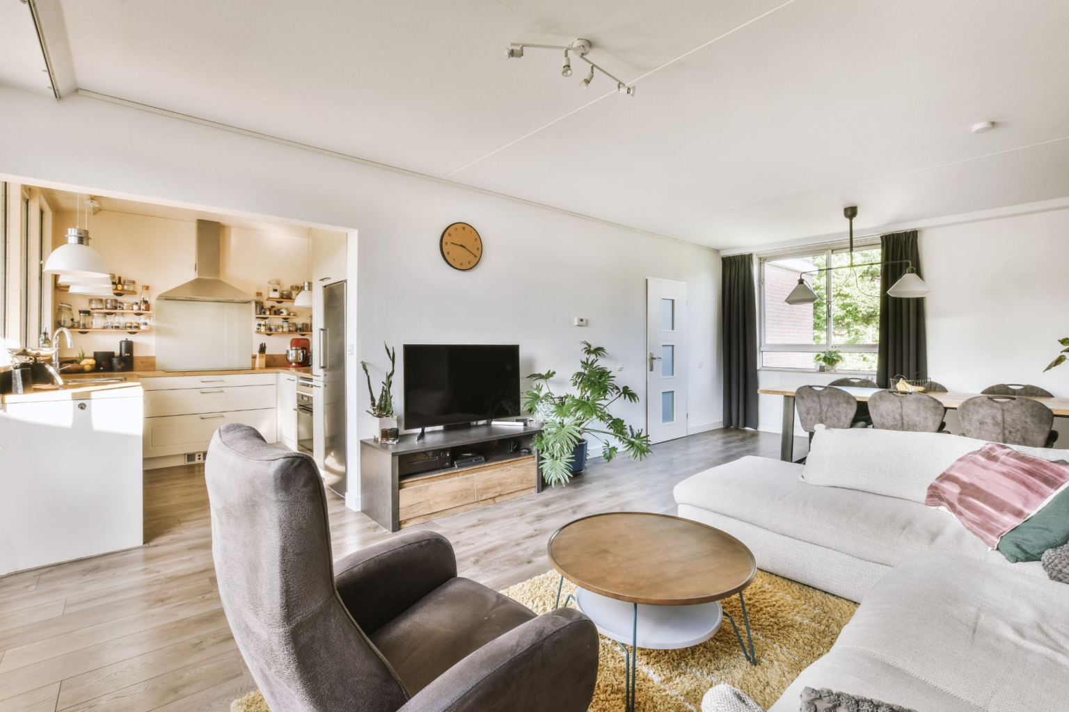 Condo vs Townhouse: A Comprehensive Comparison | Cressman Homes